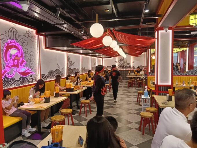 Dragon Hot Pot officially marked its Malaysian debut at Bukit Bintang’s ...
